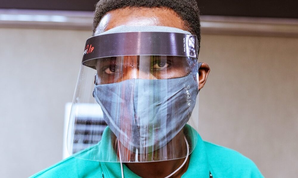 Pictures & Major Reasons: How Not To Wear A Face Mask | SocietyNow