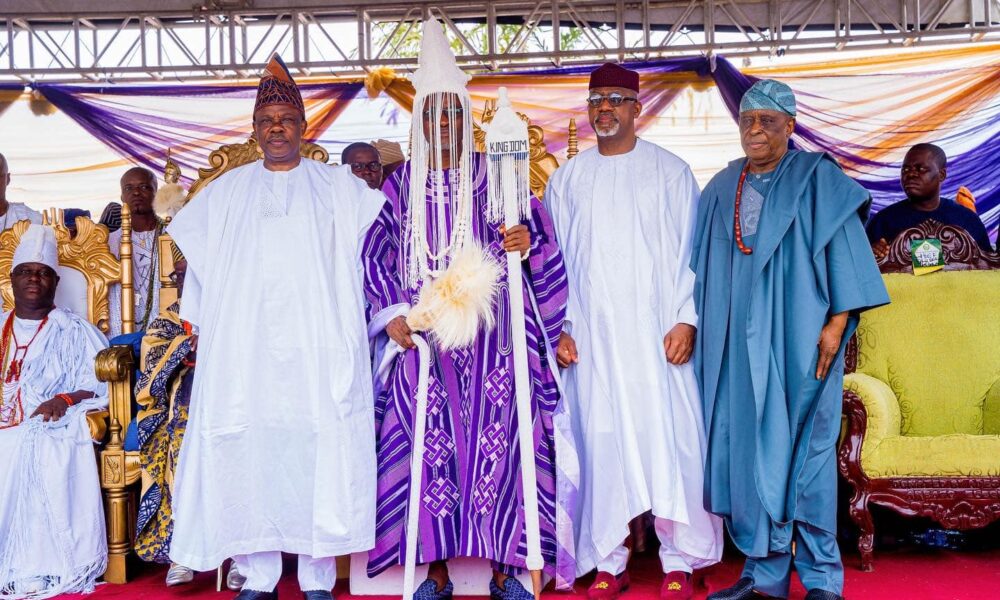 Details As Amosun & Abiodun Finally Meet | SocietyNow
