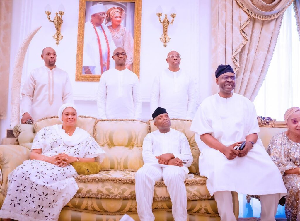 Pictures: Subomi Balogun's Family "On Parade" As Osinbajo Pays ...