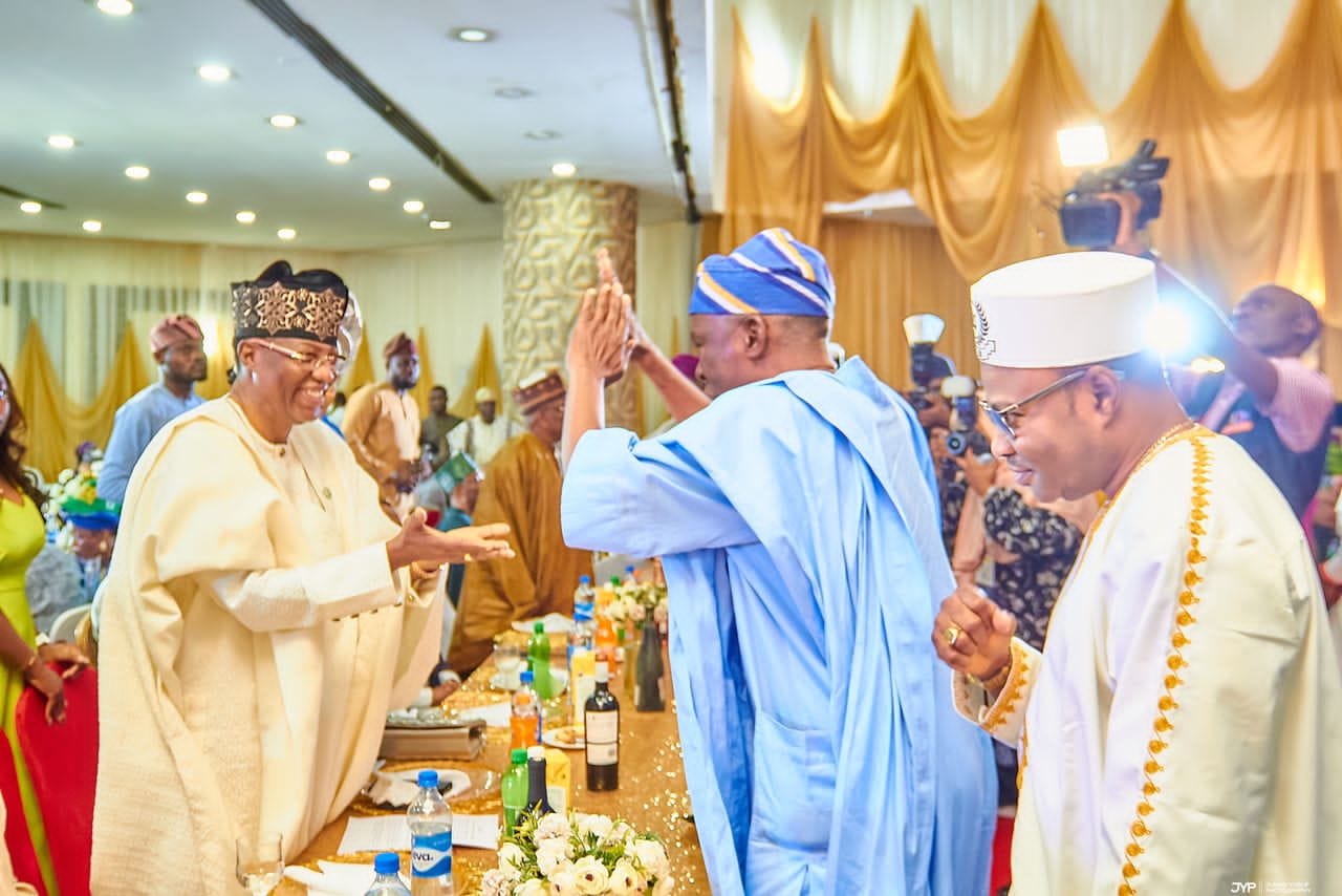 Feast Of Pictures From Senator Gbenga Daniel's Extravagant Inauguration ...