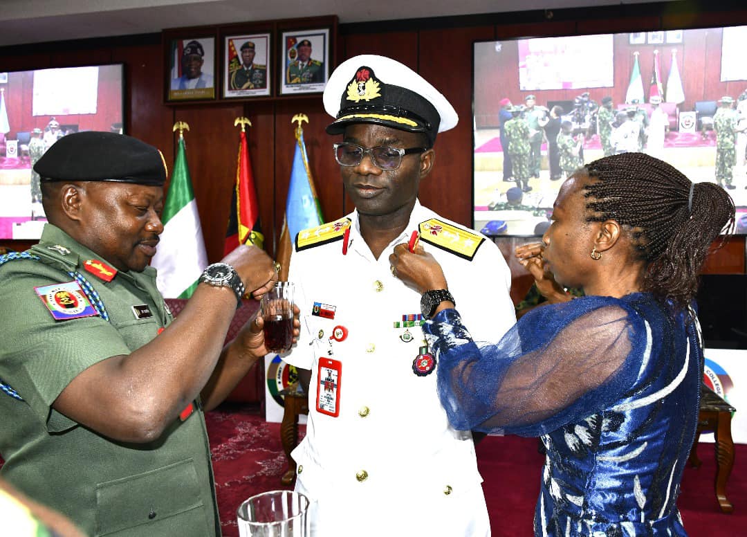Photos As War College Commandant Decorates New Brigadier Generals ...